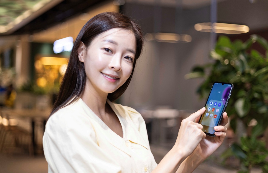 SKT, 실속파 고객 위한 ‘갤럭시 와이드7’ 단독 출시 – SK텔레콤 뉴스룸