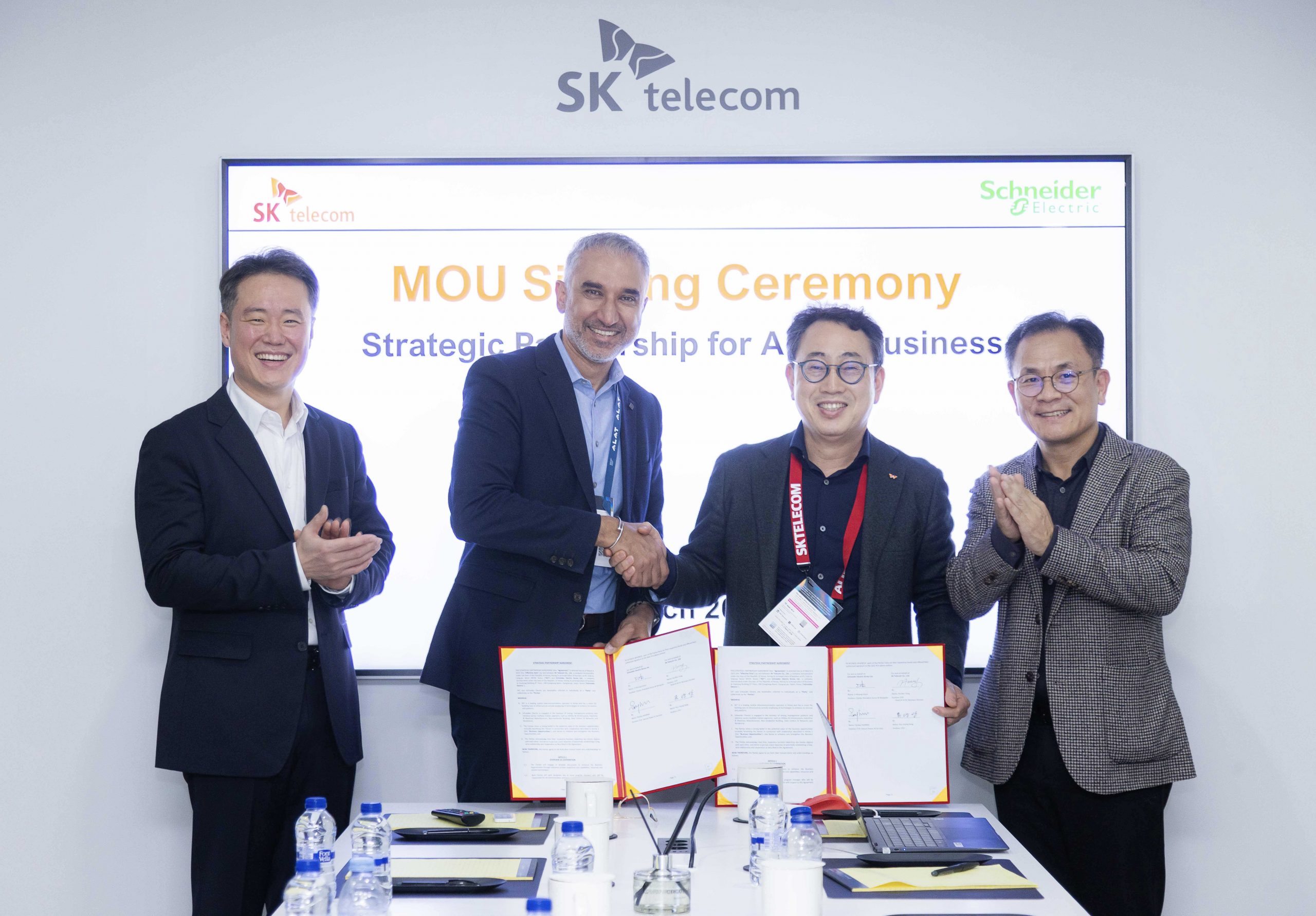 SKT, 세계적 AI DC 솔루션 기업 슈나이더와 글로벌 시장 진출 협력 – SK텔레콤 뉴스룸
